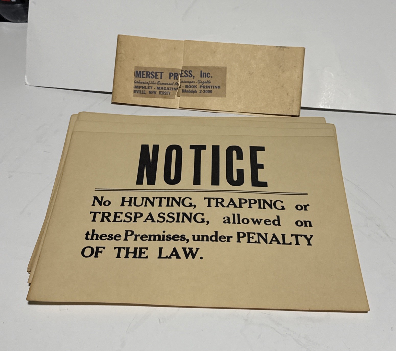 14 Vintage NO HUNTING OR TRESPASSING PAPER CARDBOARD SIGNS | eBay