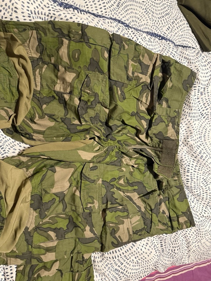 Chinese PLA Type 81 “Large Five-Leaf” Camouflage Gen3 Combat Uniform ...