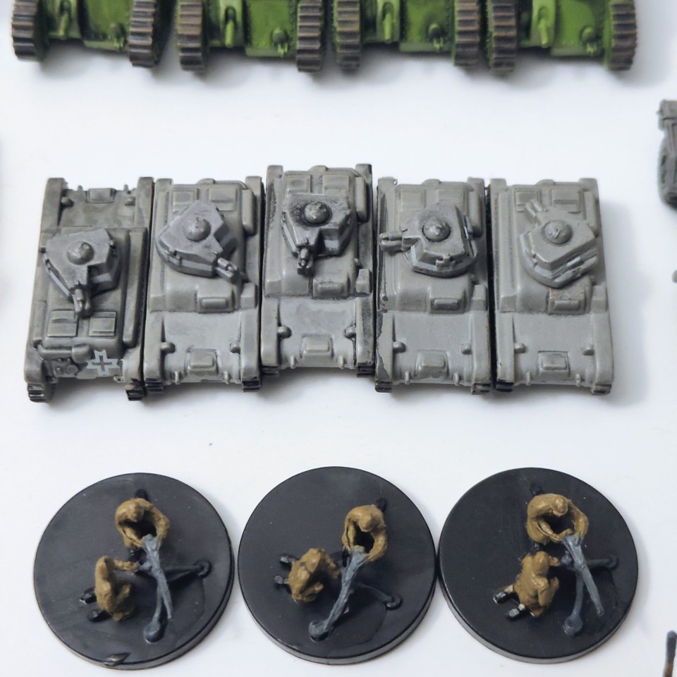Lot Of 60 WOTC Axis & Allies Models Tanks Infantry W Cards* - France | eBay