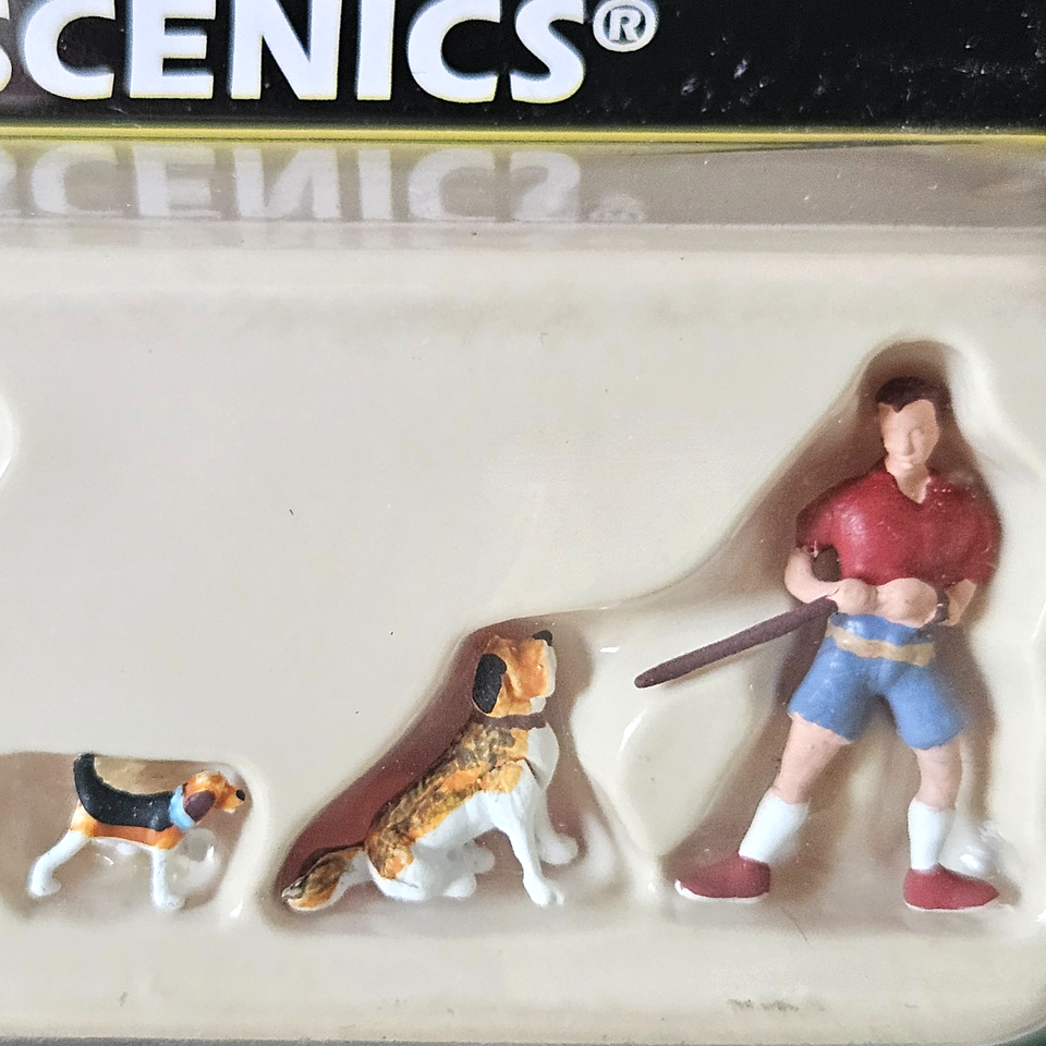 Woodland Scenics HO People & Pets Figures A1827 Dogs Fire Hydrant ...