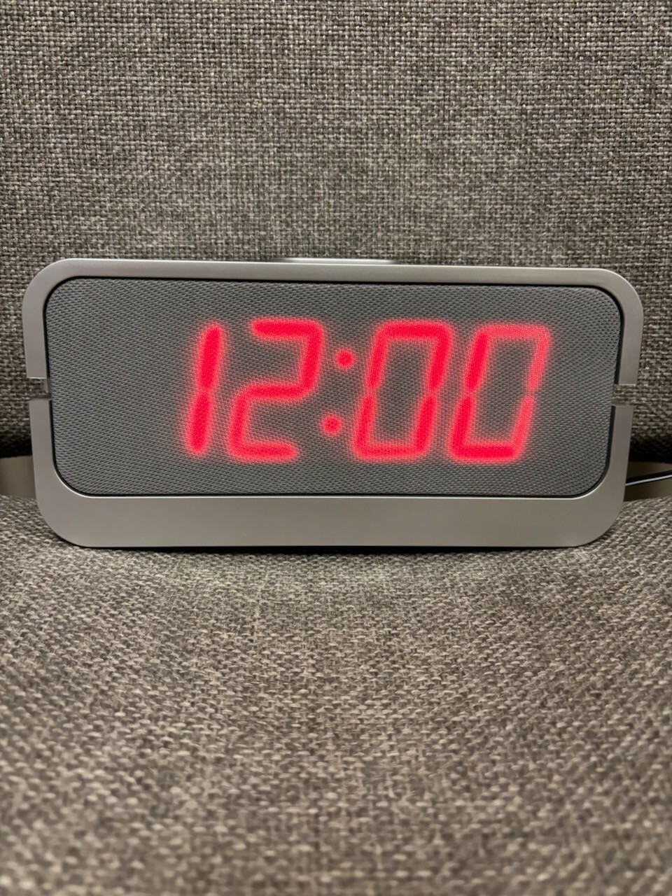 New Levenger Mesh Clock Radio Gray | eBay
