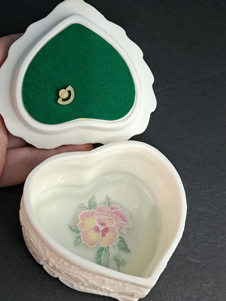 Heart Shaped Music Box Porcelain Floral Design | eBay