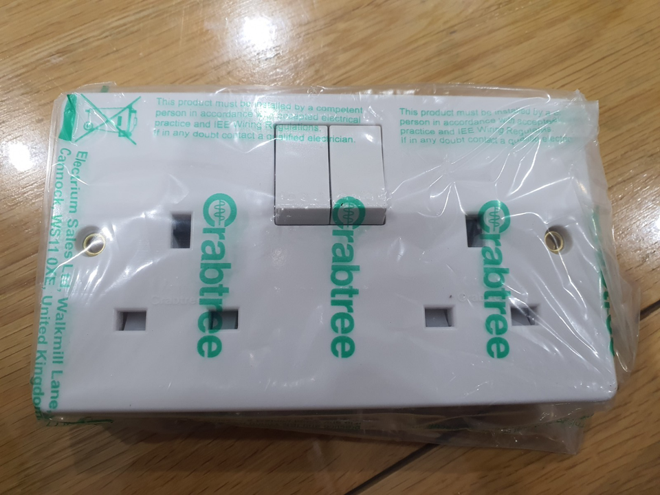 13A 2 Gang Single Pole Switched Socket White- Crabtree Capital 4306 x4 ...