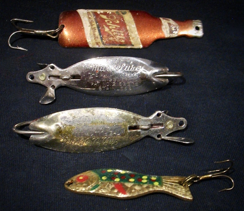 11 Rare Vintage Fishing Lures Up For Bid-Antique Fishing Lures~Schlitz ...