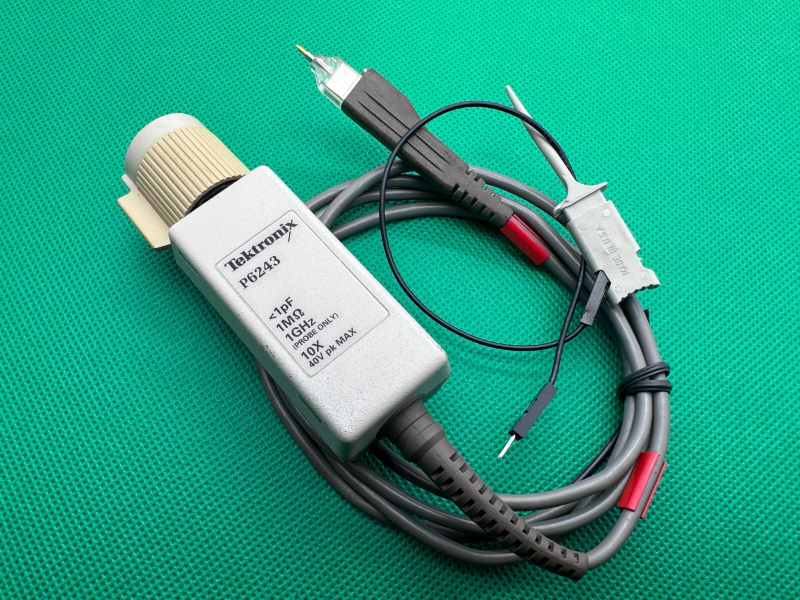 TEKTRONIX P6243 1pF 1.0GHz, 10X 40V pk MAX Probe | eBay