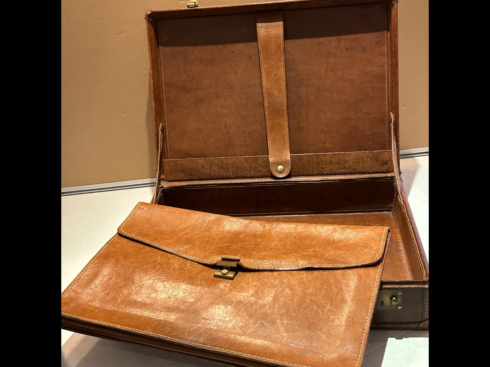 Vintage Original Hartmann Presidential Leather Briefcase with Document ...