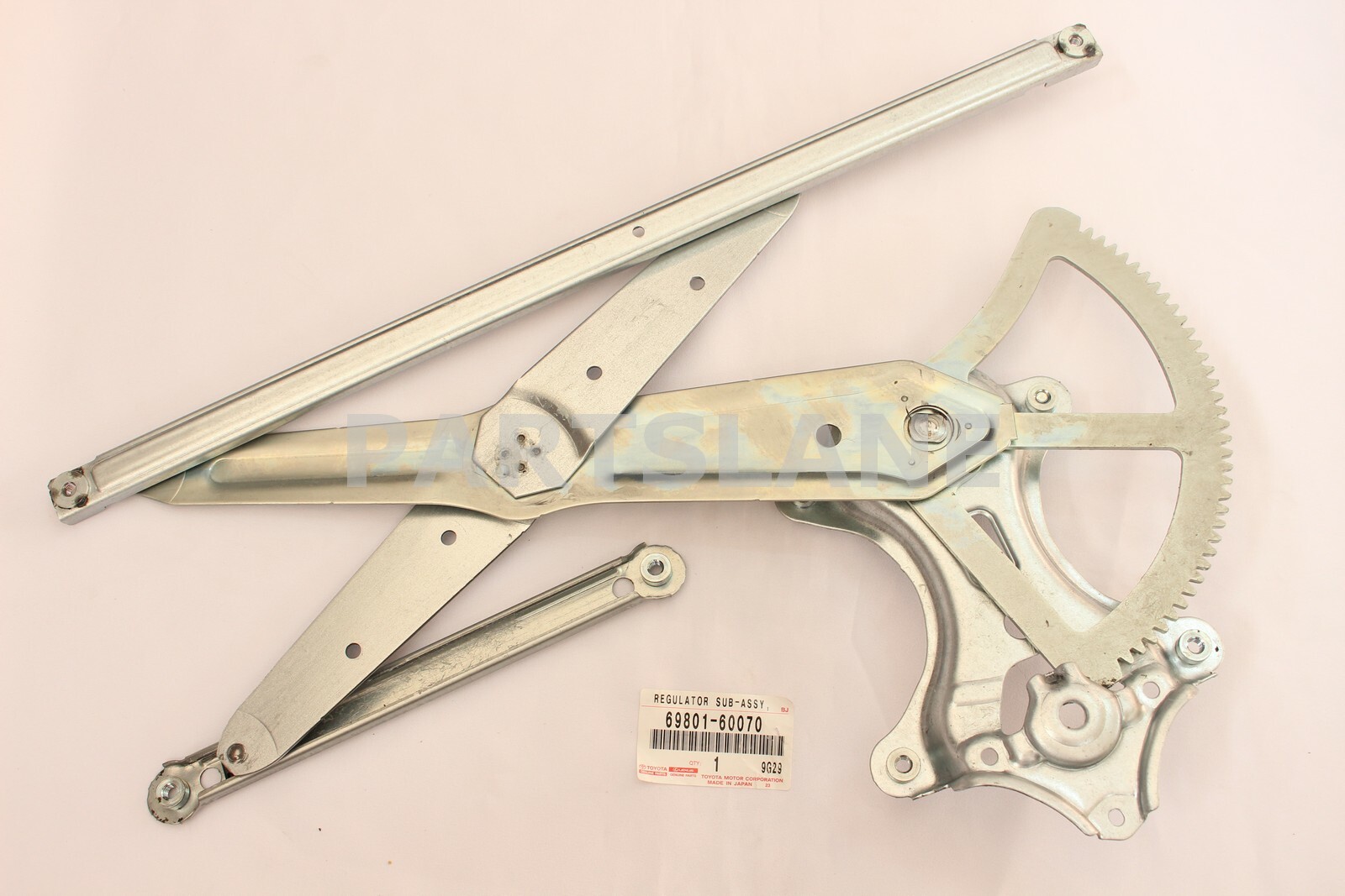 Toyota Land Cruiser OEM Front Right RH Door Window Regulator 69801 ...