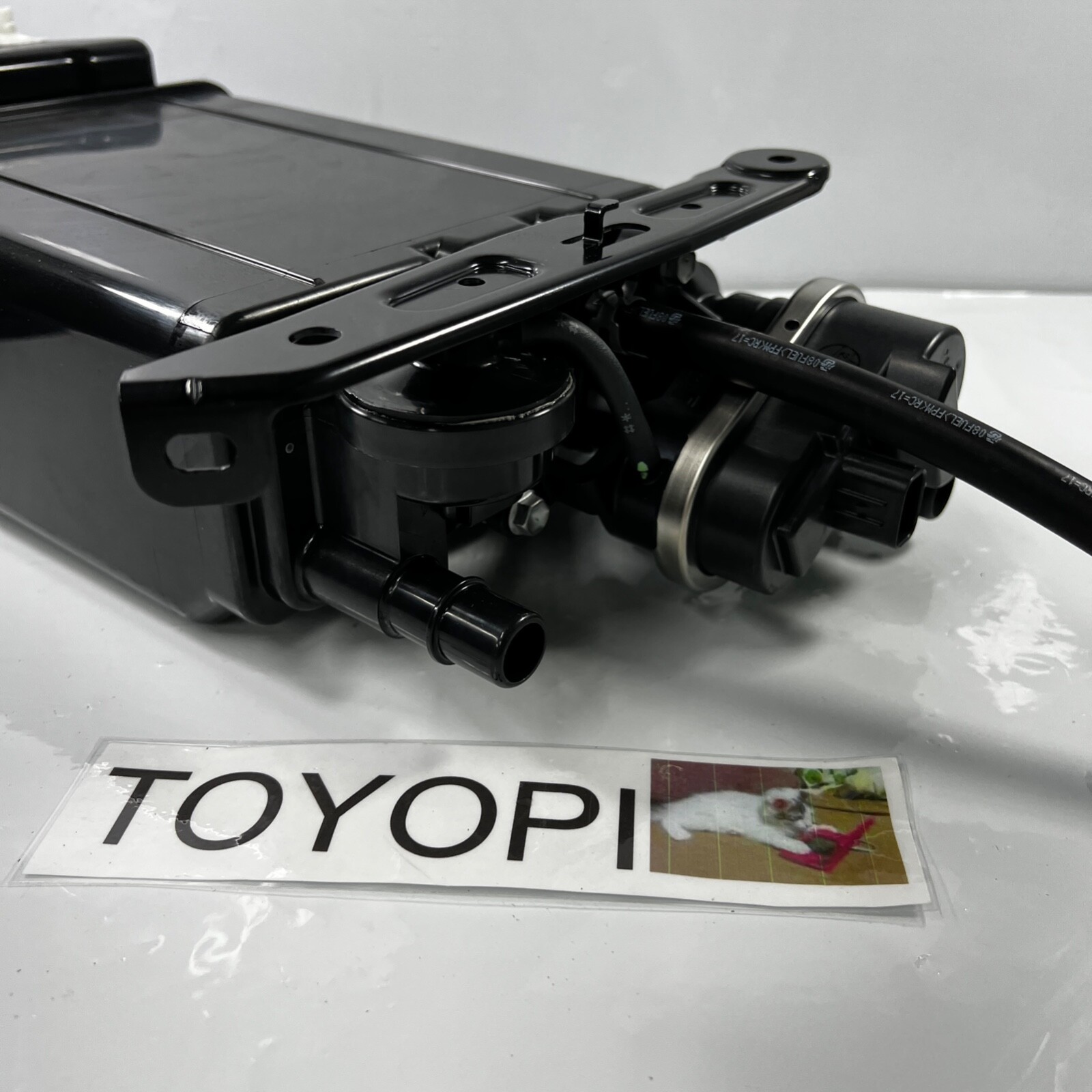 Toyota Genuine 77740-60450 OEM Lexus LX470 Vapor Charcoal Canister NEW ...