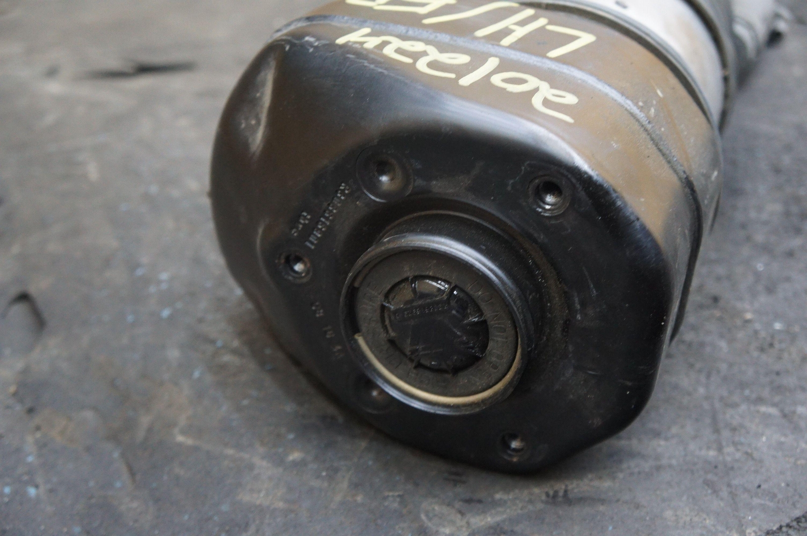 Front Left Driver Side Air Ride Shock Spring Strut Rwd 37106877555 Bmw ...