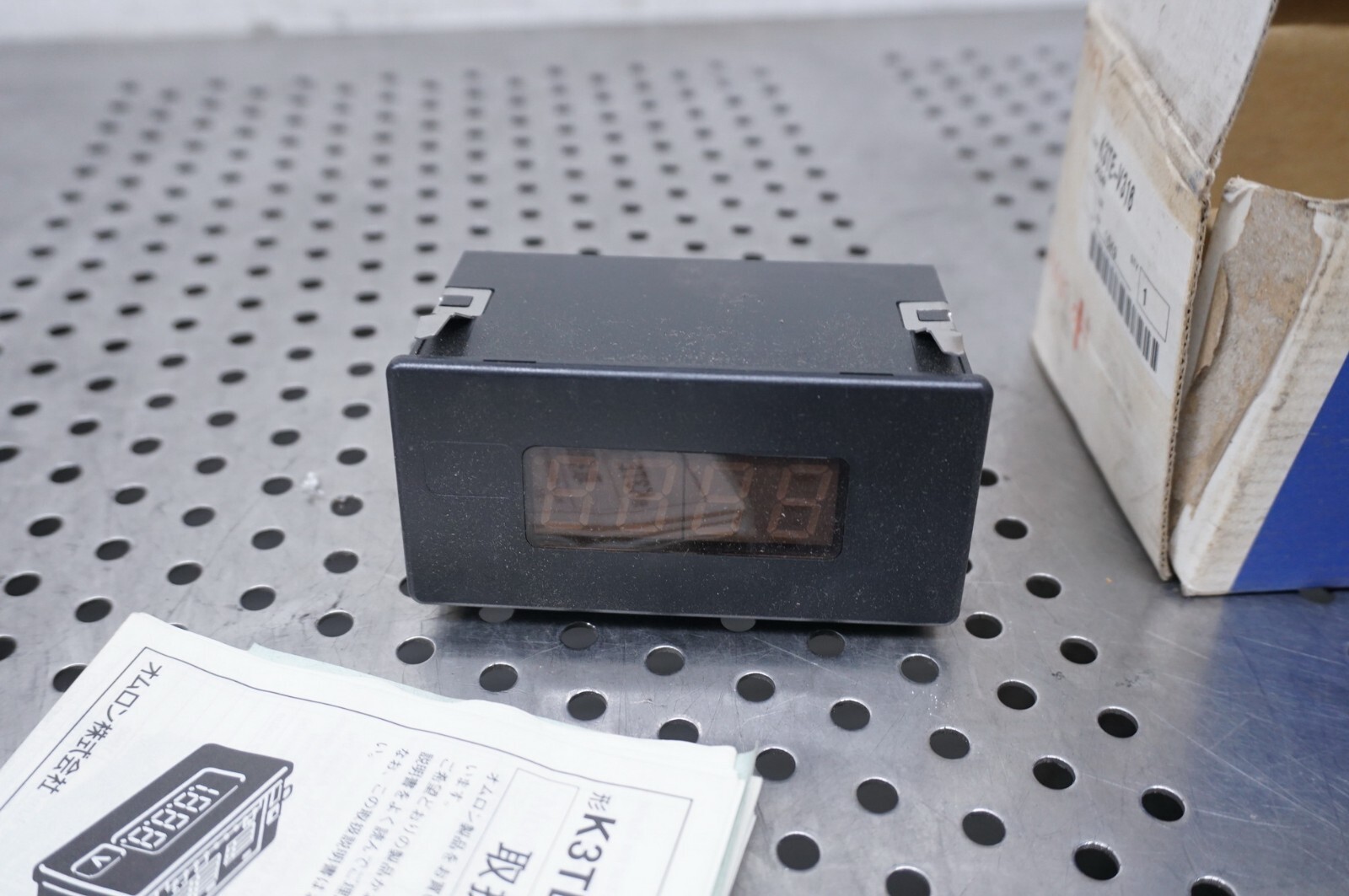 OMRON Panel meter NIB K3TE-V316 DC 24V | eBay