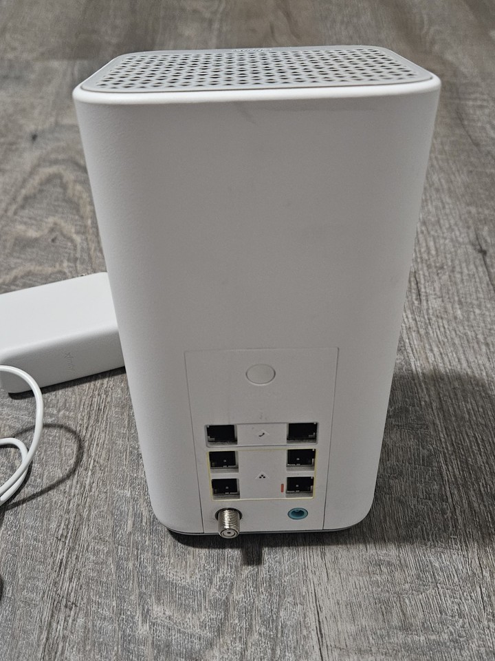Xfinity Home WiFi Router Modem 4-Ports White XB7-CM With Power Adapter ...