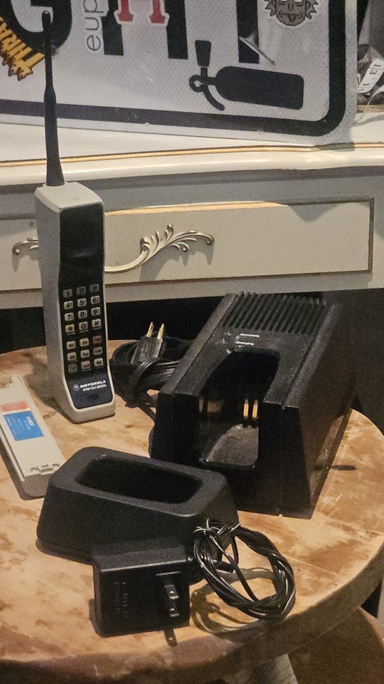 VINTAGE CELL PHONE MOTOROLA 1980's Brick Phone OG | eBay