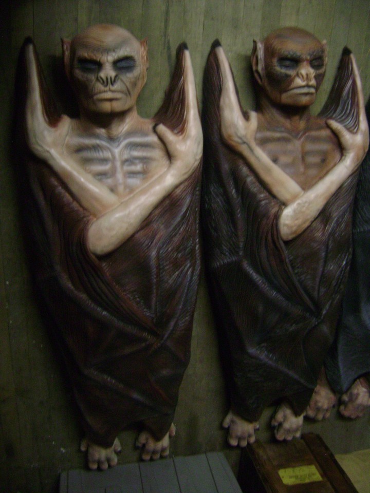 HALLOWEEN PROP HAUNTED HOUSE HANGING VAMPIRE DRACULA FIGURE | eBay