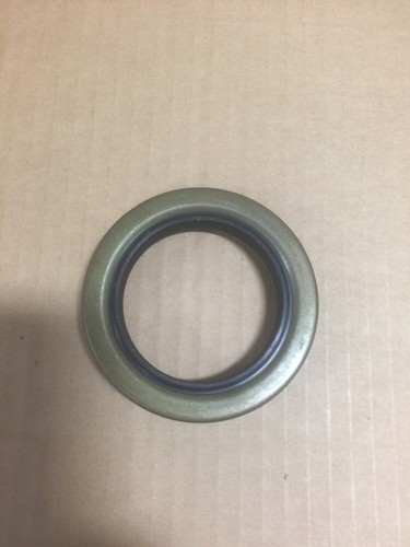 M35 M35A2 Deuce and a half 2.5 ton Pinion Seal and Transfer Case Output ...