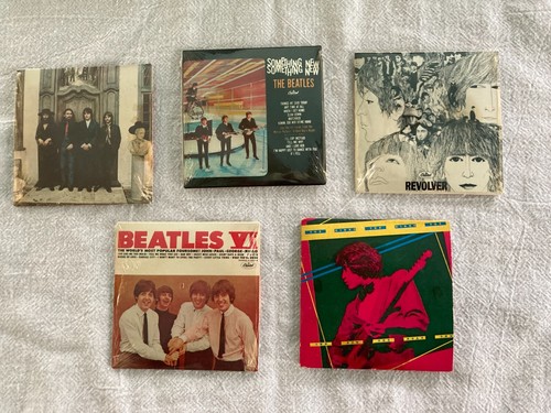 VINTAGE CHU-BOPS BUBBLEGUM MINIATURE ALBUMs 4 Beatles sealed 1 Kinks ...