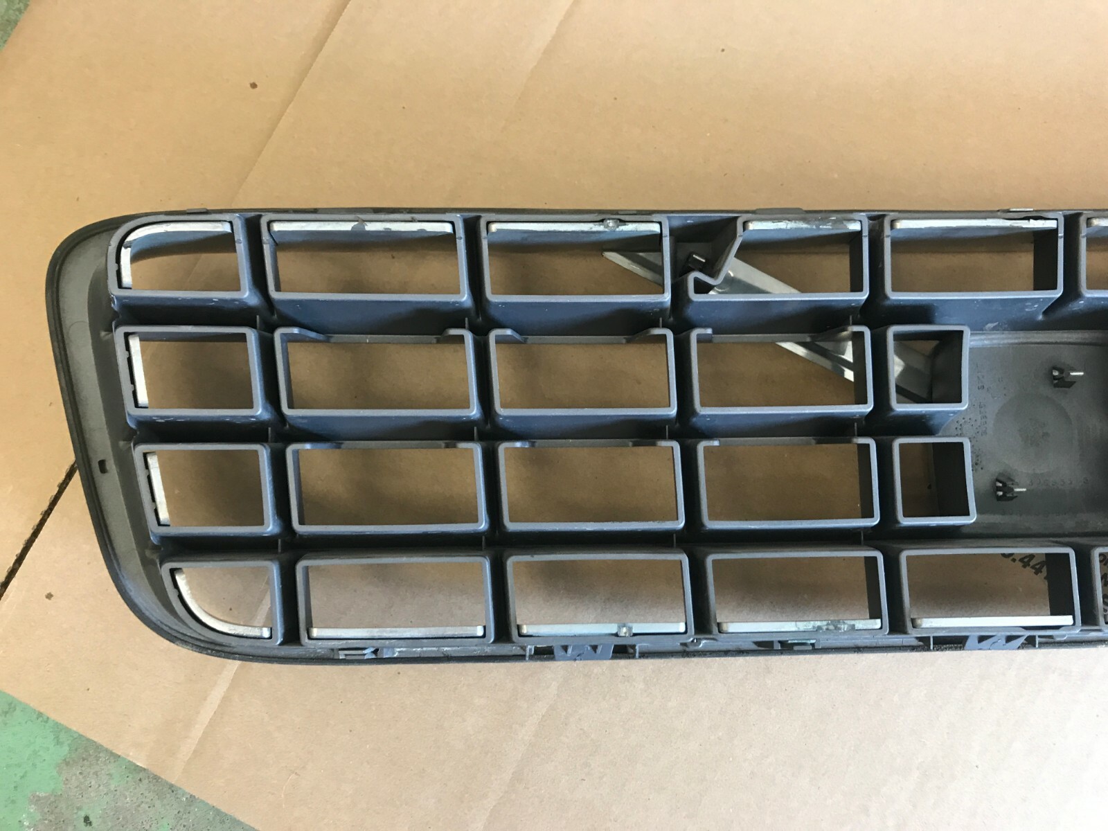 03-13 Volvo XC90 Front Grill 30678980 | eBay