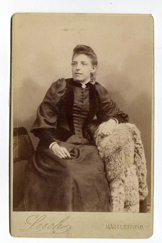 (Lb8208-447) Real Victorian Cabinet Photo, Young Lady, Leech ...