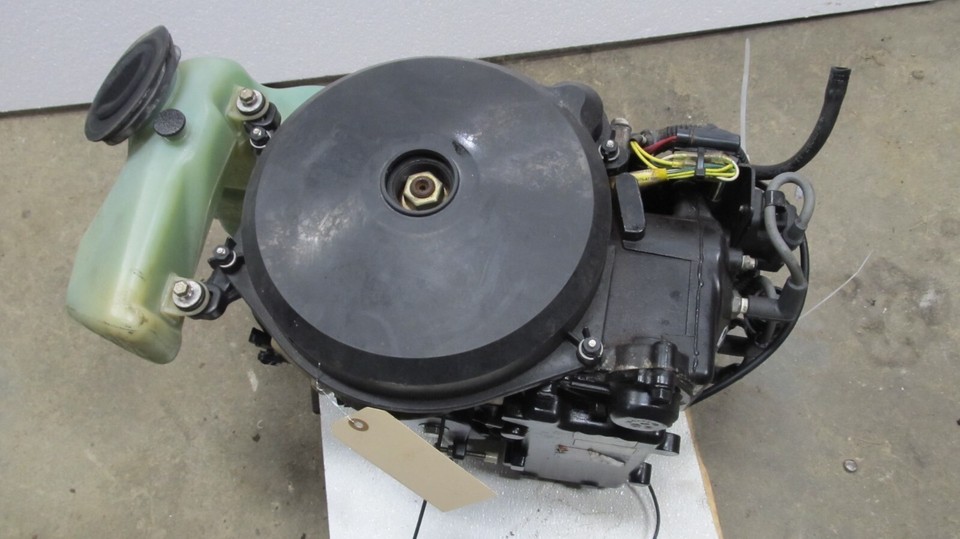 OEM 50hp Mercury Outboard Motor 50ELPTO 120 115 120 PSI-Missing Carbs ...