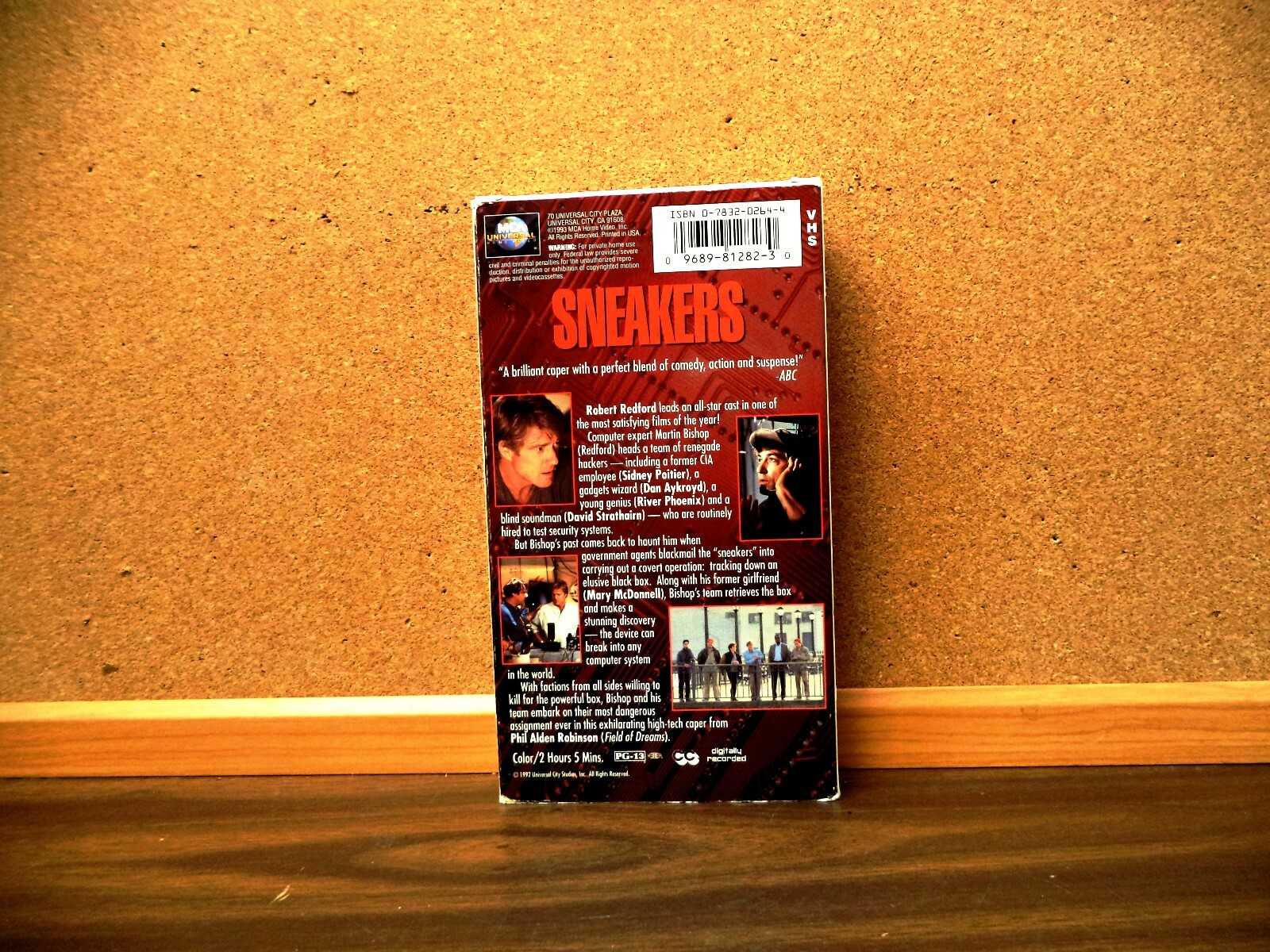 Sneakers (VHS 1993) Robert Redford, Sidney Poitier, Dan Aykroid, River ...