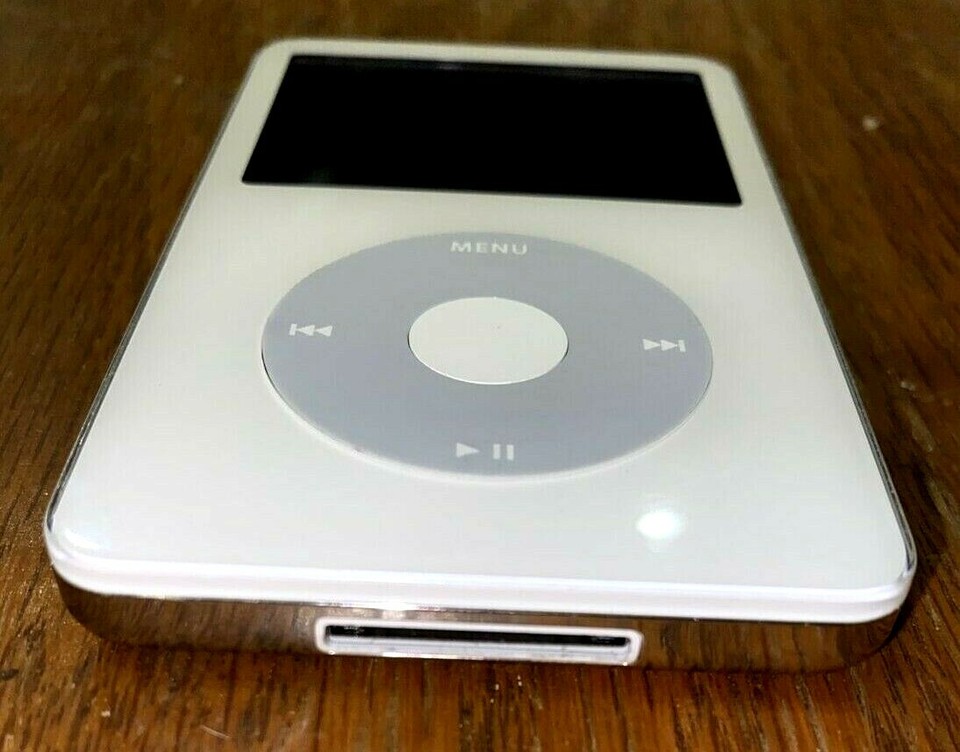 Apple iPod classic 5th Generation White (30 GB) MA002LL w/ Battery ...