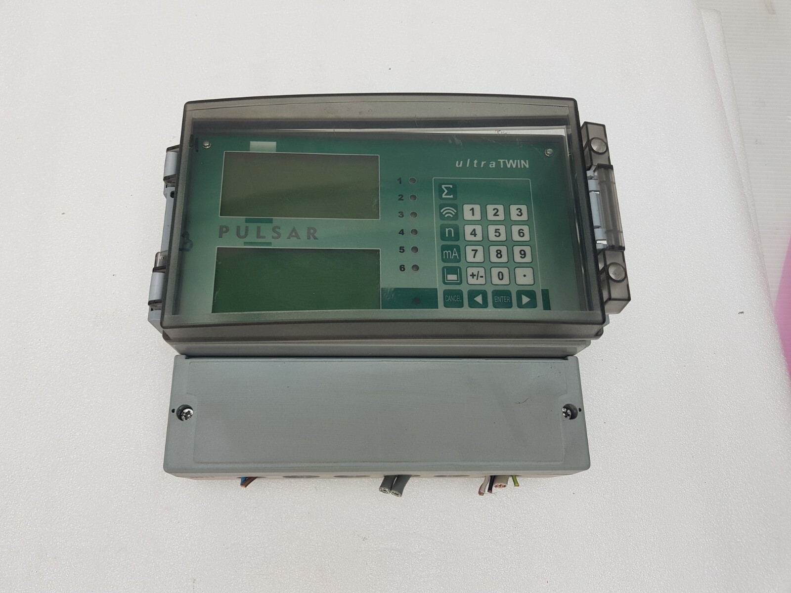 Pulsar Ultra TWIN, 230 v 50/60 Hz, 115 v 50/60 Hz 18-36v DC Level ...