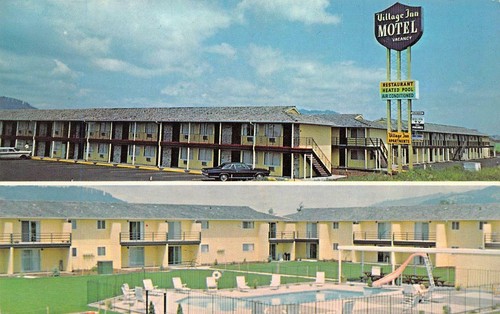 SPRINGFIELD OR Oregon VILLAGE INN MOTEL~Apartments POOL Roadside Chrome ...