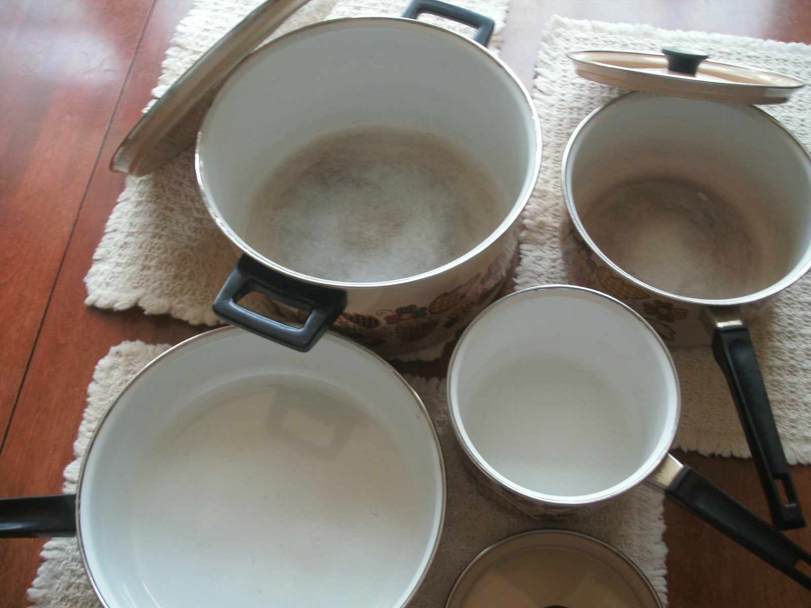 VINTAGE Set of CERA-MET ENAMEL COOKWARE BEIGE/FALL RETRO FAST HEAT WITH ...