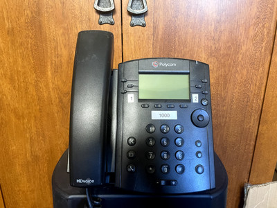 Polycom VVX 300 Series Business Media Desktop Phone - Black (2200-46135 ...