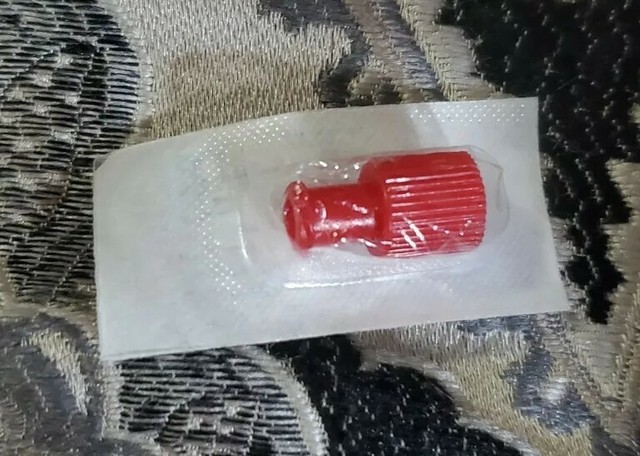 B.braun Red Cap Luer Lock Plug Dual Male Female Syringe IV Connector ...