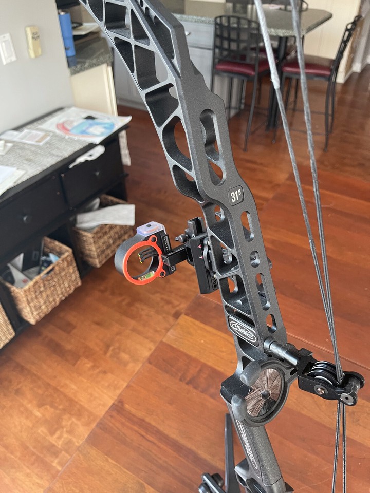Mathews VXR 31.5 Compound Bow 70 lbs w/ Orange Mods | eBay