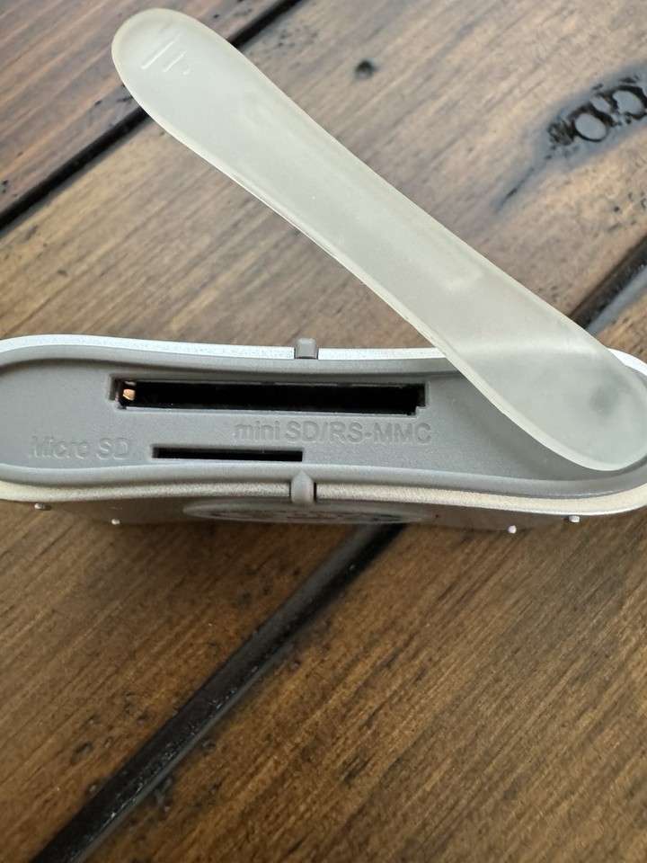 Dynex Mini Memory Card Reader/Writer Micro SD Mini SD/RS-MMC USB ...