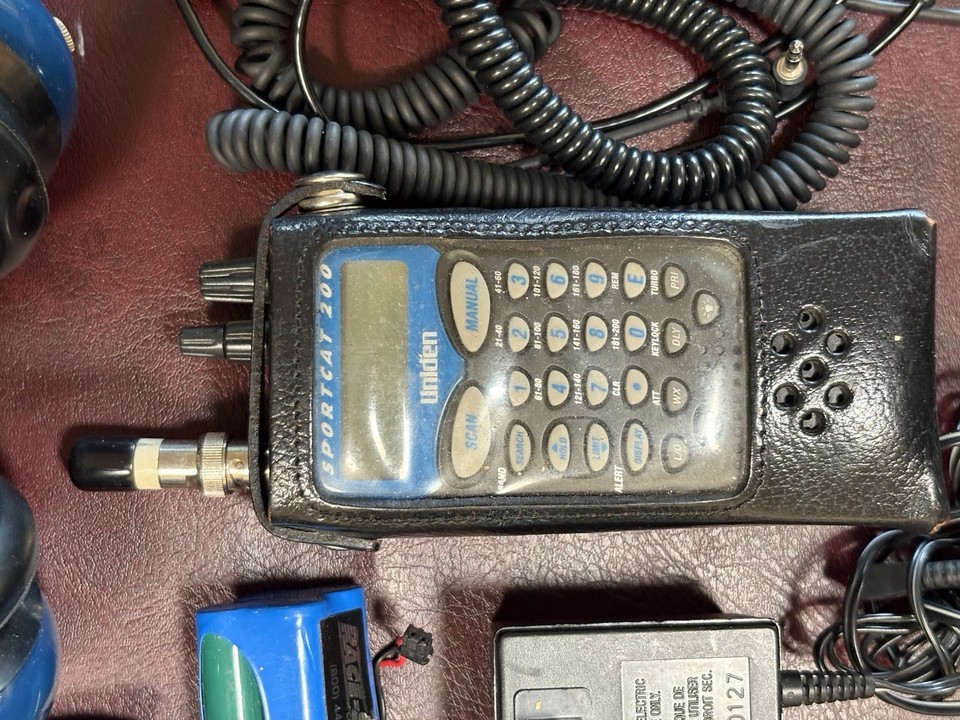 UNIDEN Bearcat Sportcat SC200 Scanner Nascar/Police Lot Headsets ...
