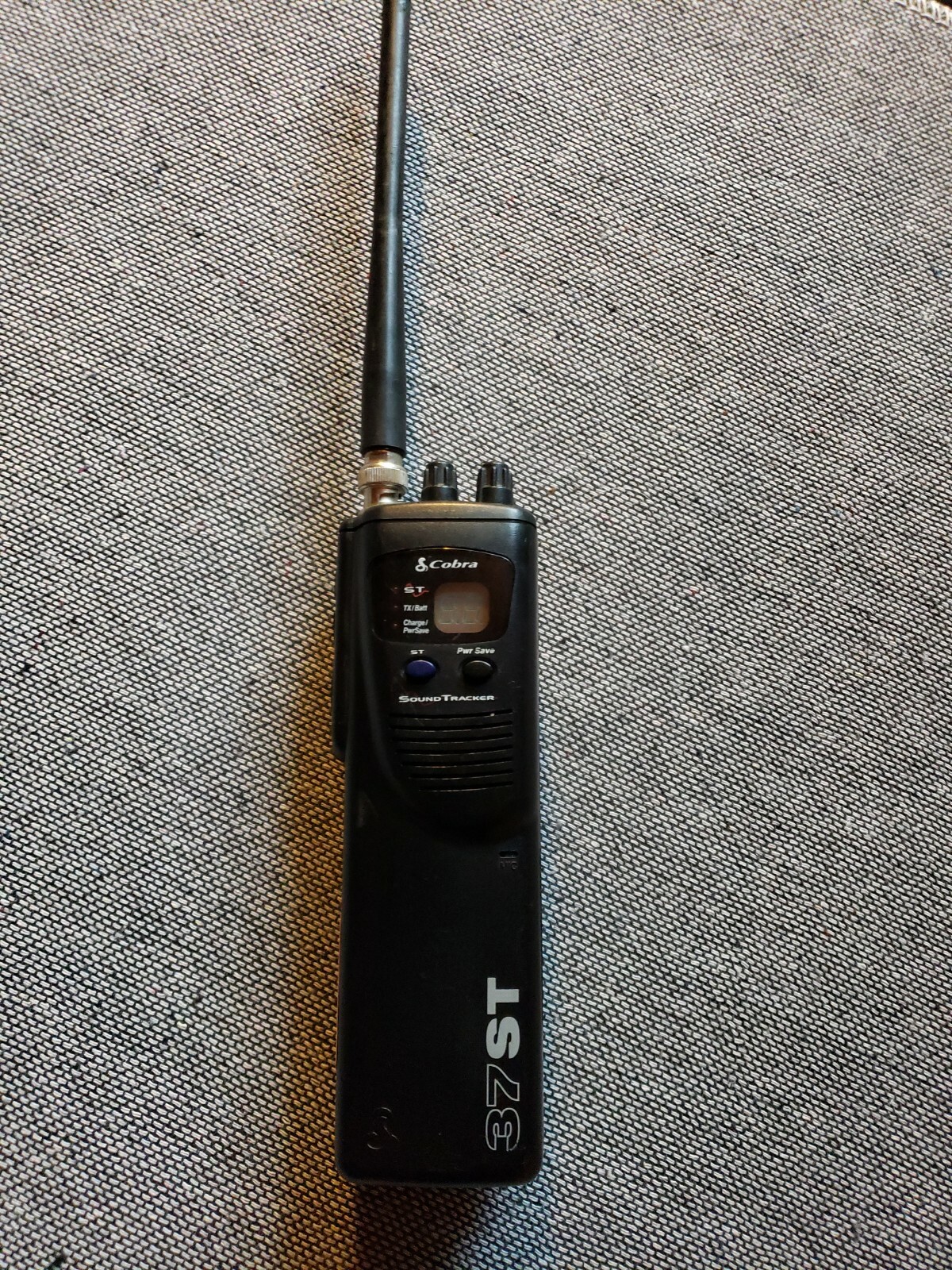 Cobra Model 37ST 37 St Soundtracker Handheld Hand Held CB Radio 40 ...