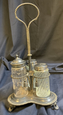 Salt & Pepper Shakers - Cruet Set