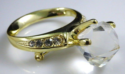 AJC Engagement Ring Brooch Pin Gold Tone Rhinestones Acrylic Retro ...