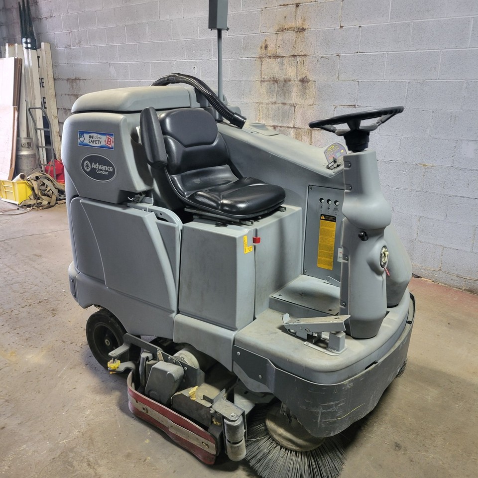 Nilfisk Advance Condor 4830C Commercial Rider Floor Scrubber 56413005 ...