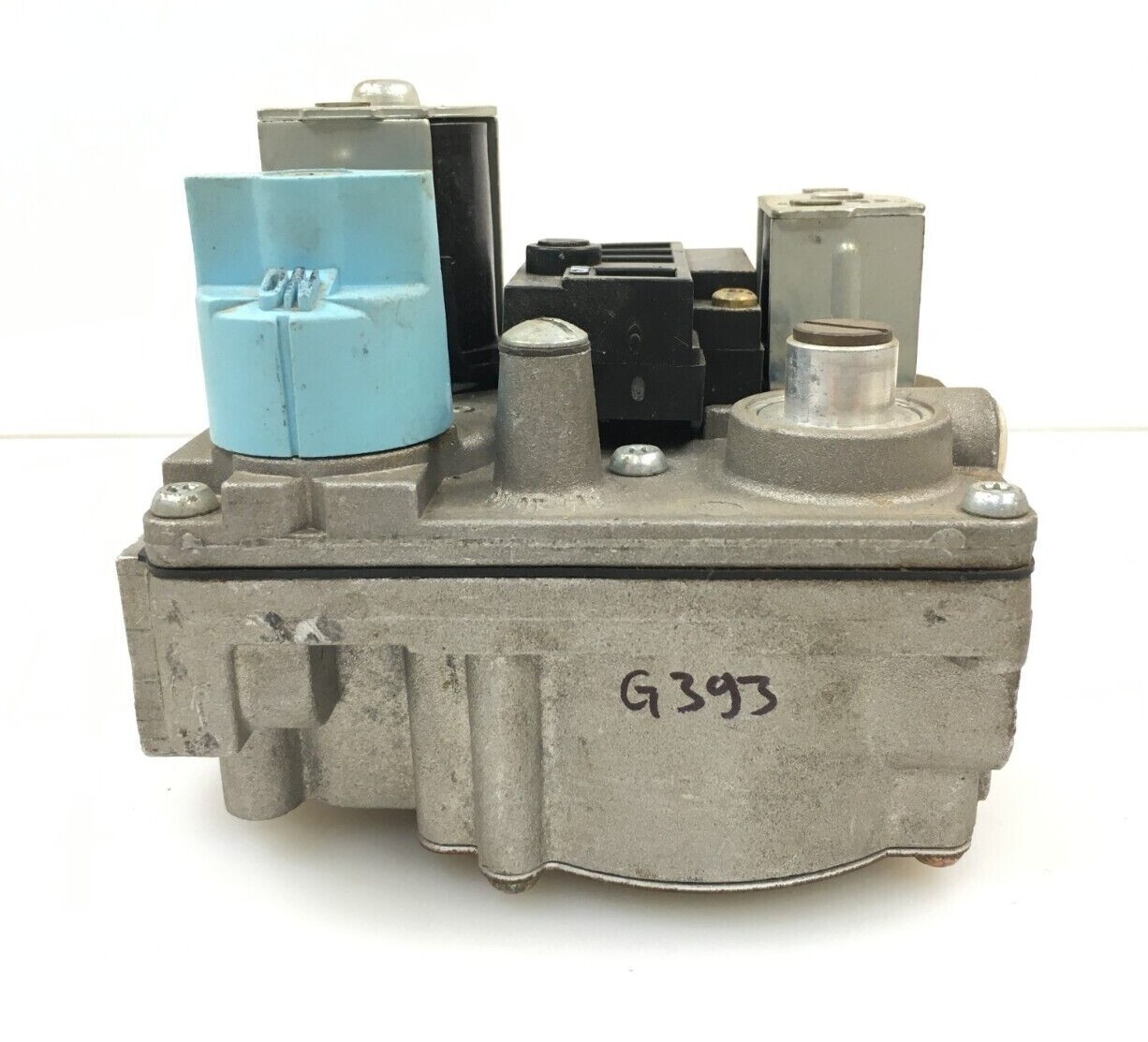 White Rodgers 36E93 304 Natural Gas Valve 1/2" Inlet 3/4" Outlet used # ...