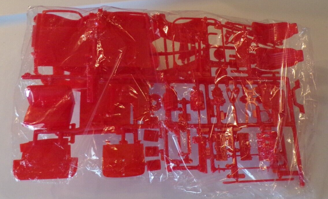 REVELL ANGLIA STREET ROD SKIP'S FIESTA DRIVE-IN MODEL KIT 1/25 SCALE ...