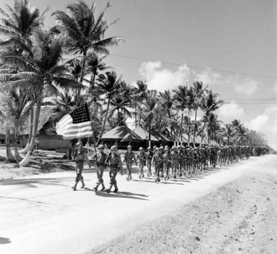 WW2 WWII Photo US Troops on Guam 1945 US Army USMC World War Two / 1818 ...