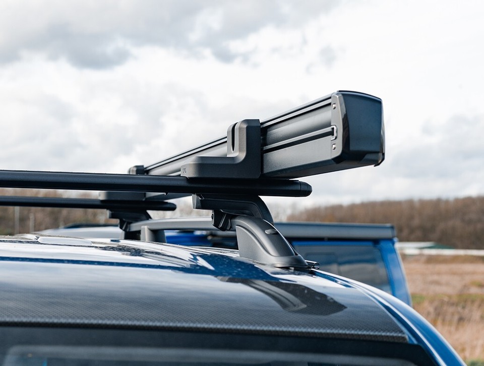 THULE 3200 1.9m ROLL-OUT BOX AWNING BLACK + ROOF RACK ADAPTER TO ...