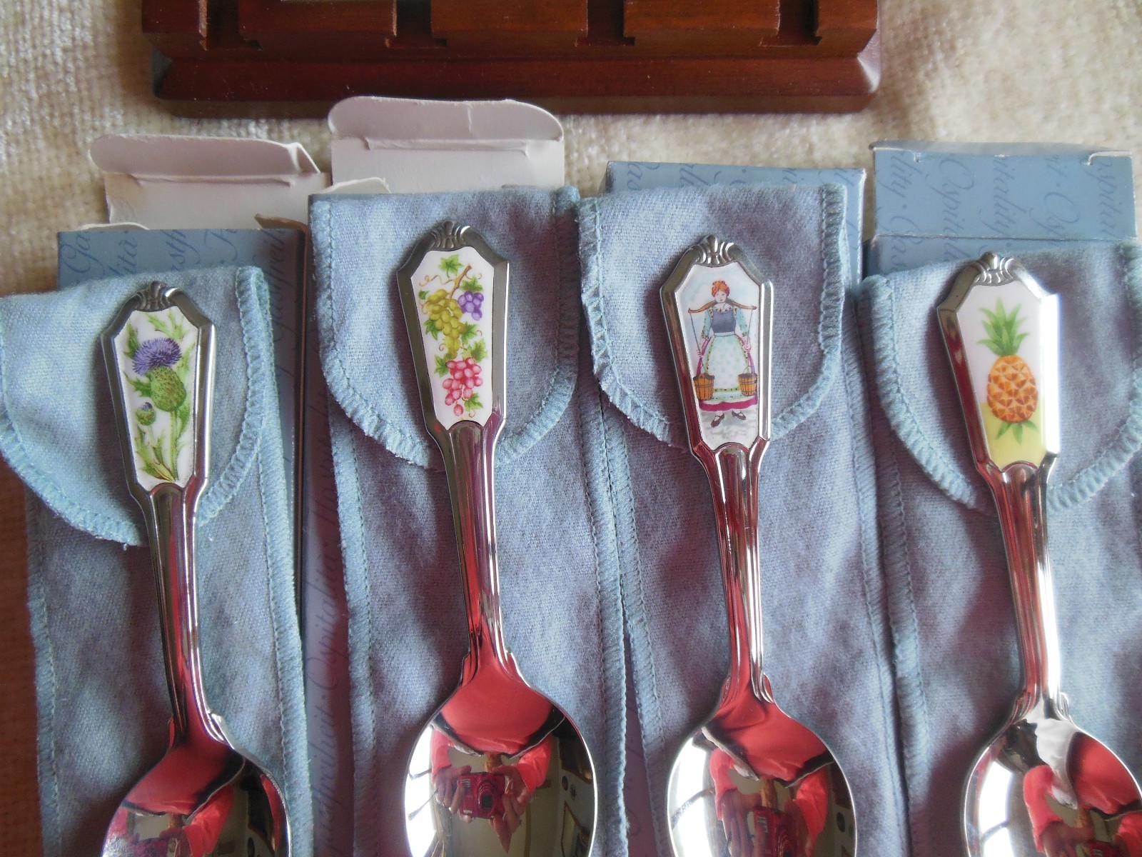 Avon Hospitality Spoon Rack & 4 Collectors Spoons 1985 | eBay