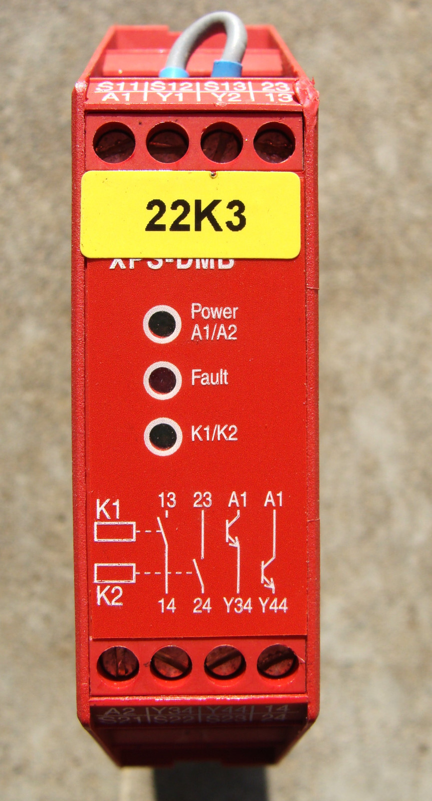 Schneider Electric XPSDMB1132 Safety Relay 24V 20ms Response C&C ...