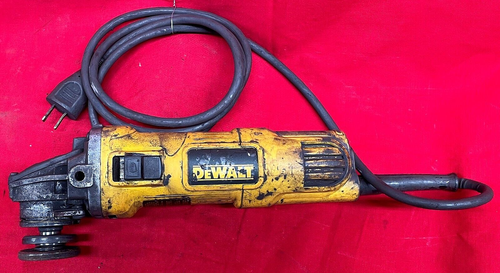 DEWALT ANGLE GRINDER M/N: DWE4011 WHEEL SIZE 4-1/2" 120V 50/60HZ ...
