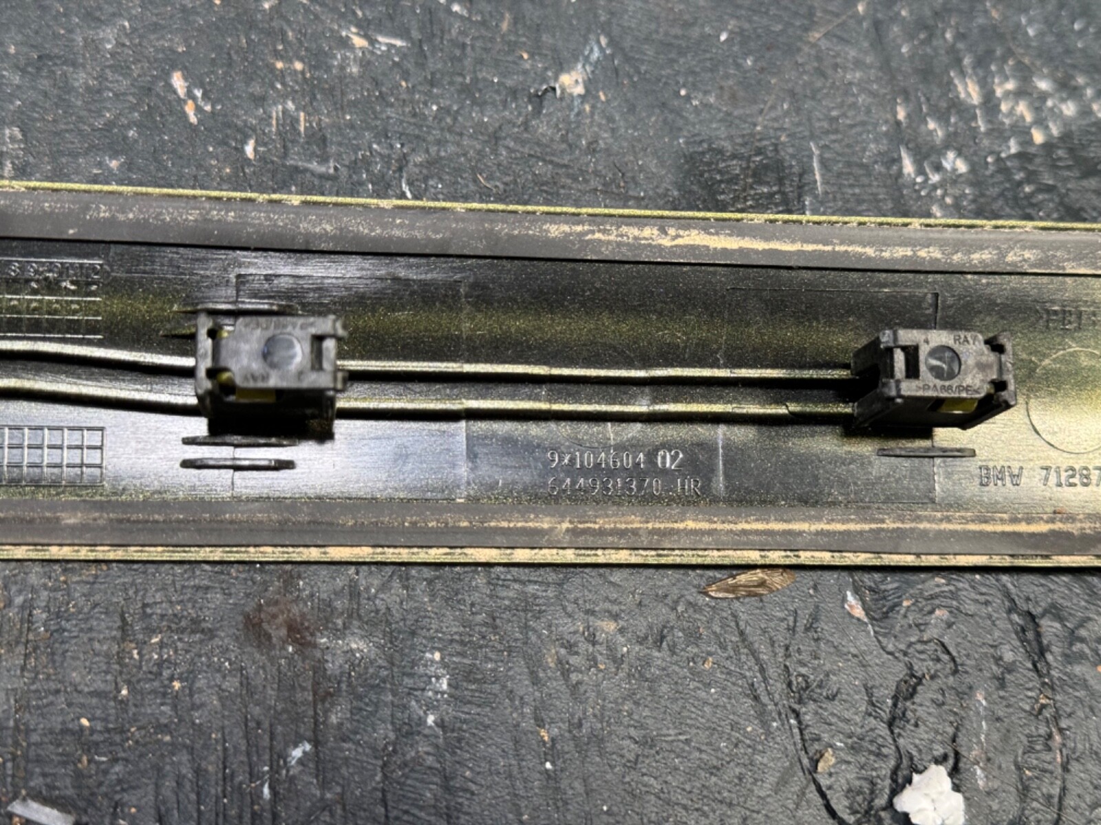 Genuine BMW Retractable Roof Molding Trim Right OE 54377184038 for sale ...