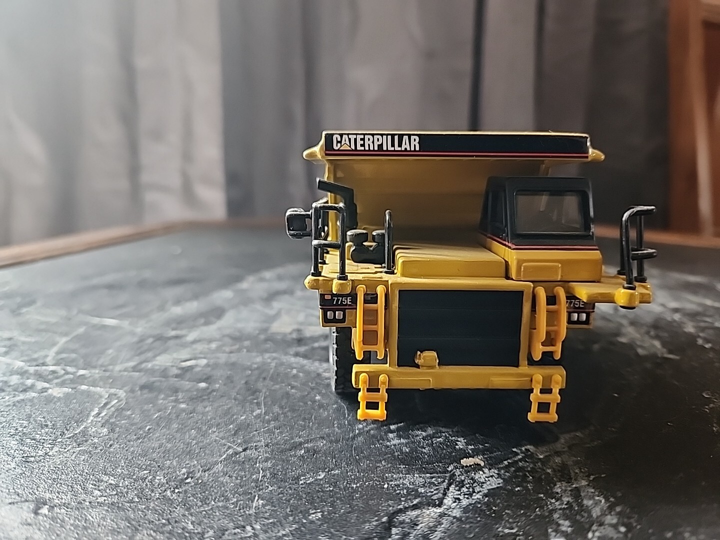 Norscot CAT Caterpillar 775E Off-highway Haul Truck 1:64 Mining Quarry ...