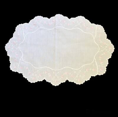 Vintage Oval Doily Linen Centerpiece Pink White Floral Embroider Shabby ...