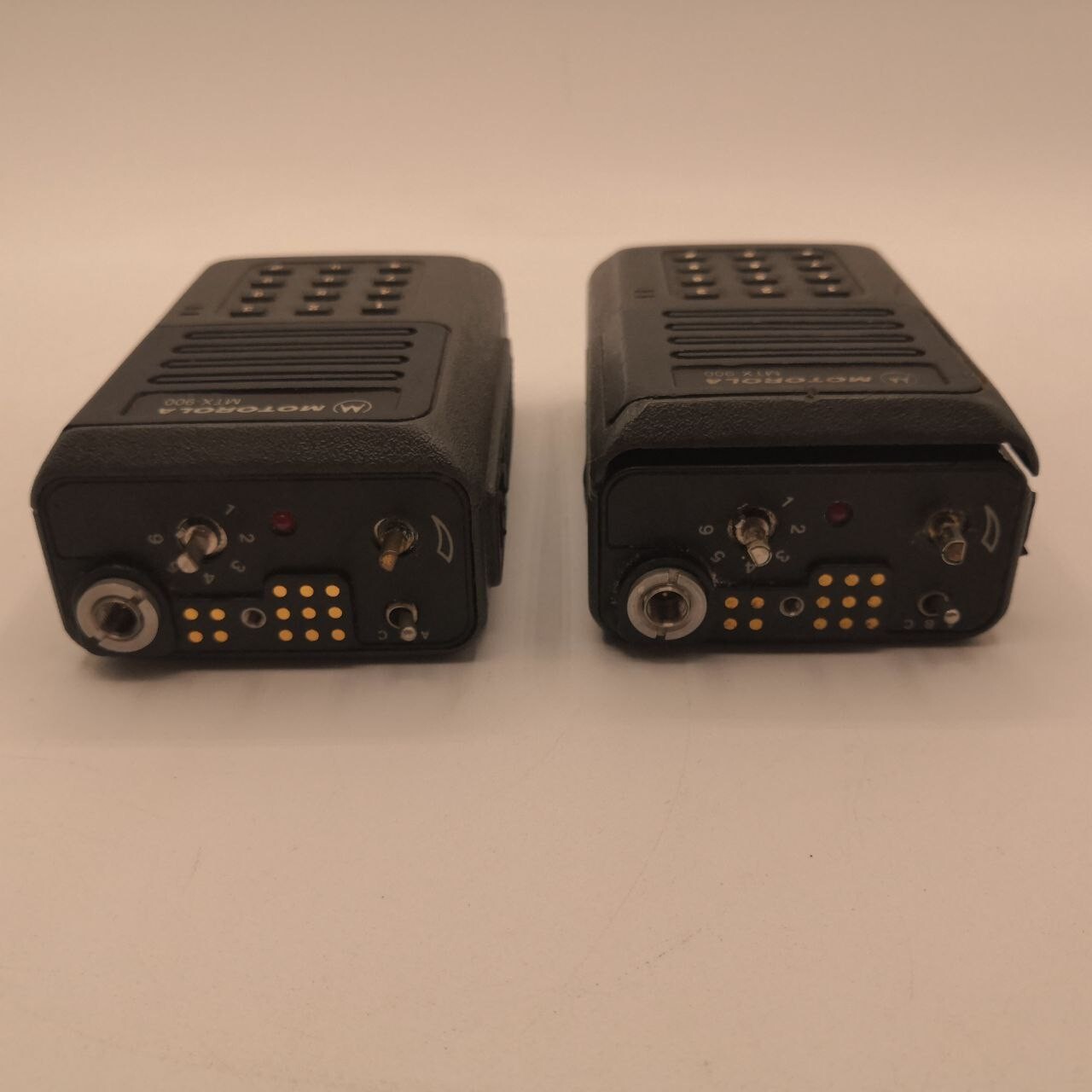 Lot Of 2 Motorola MTX 900 Handie Talkie 2 Way Radio - For Parts - RD30 ...
