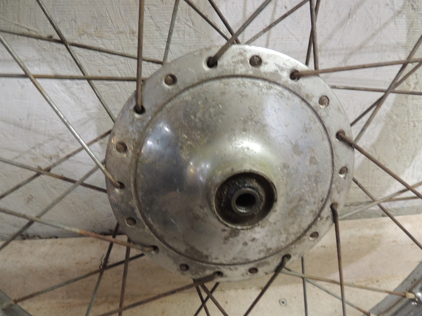 Suzuki Suzy Mokick M30 M31 Front Wheel Assy w/ Hub & Speedo Gear | eBay