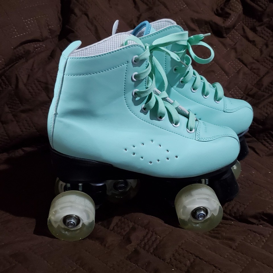 Roller Skates Woman 6.5 Euro 37 Mint Green in carry case w/ tools ...
