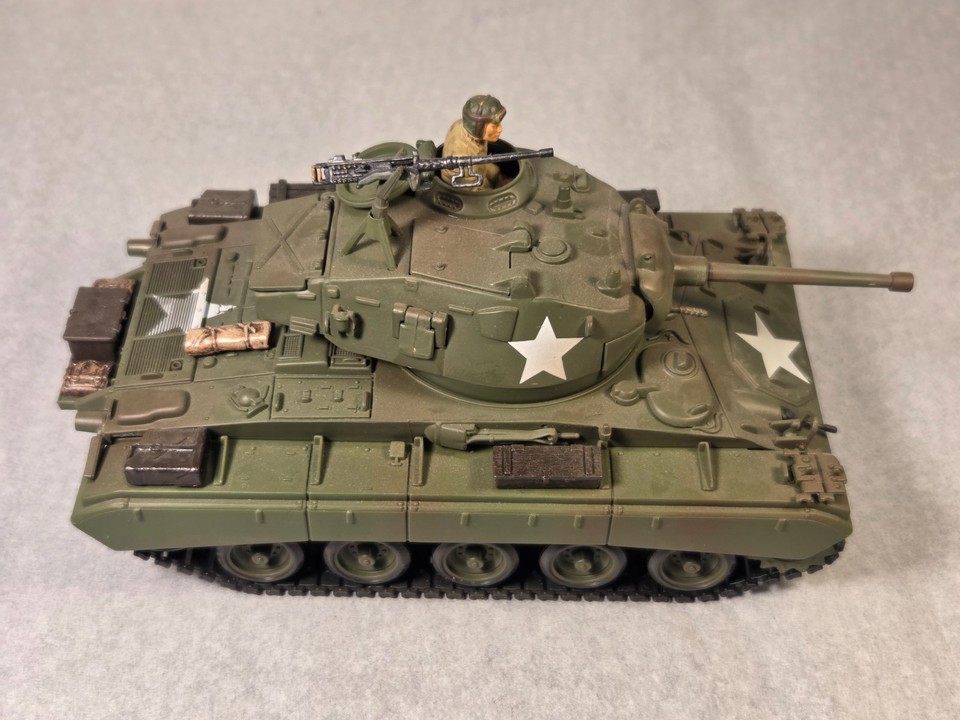 21st Century Toys Ultimate Soldier U.S. Army M24 Chaffee Tank 1:32 ...